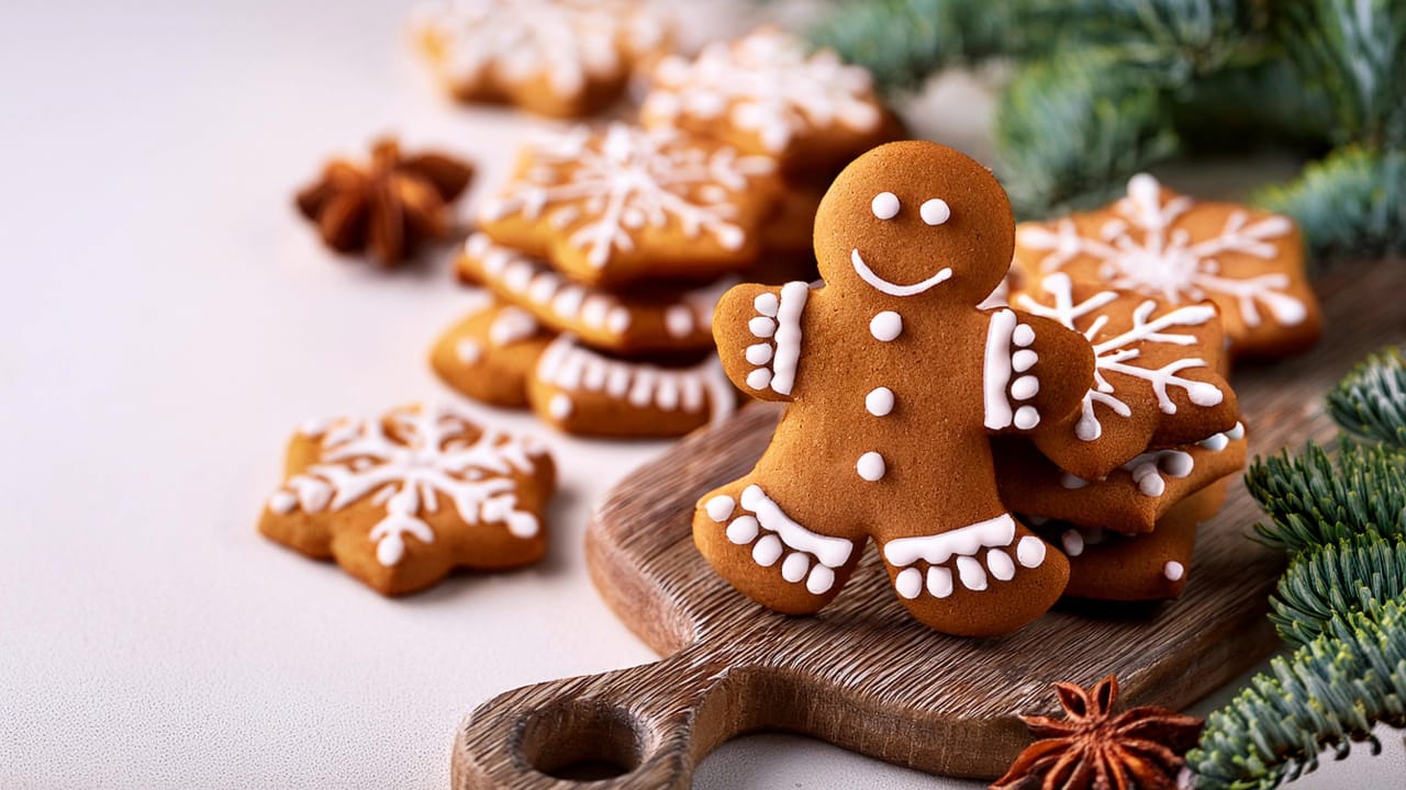 Gingerbread Cookies Recipe – Warm-Spiced and Perfect for Holiday Decorating