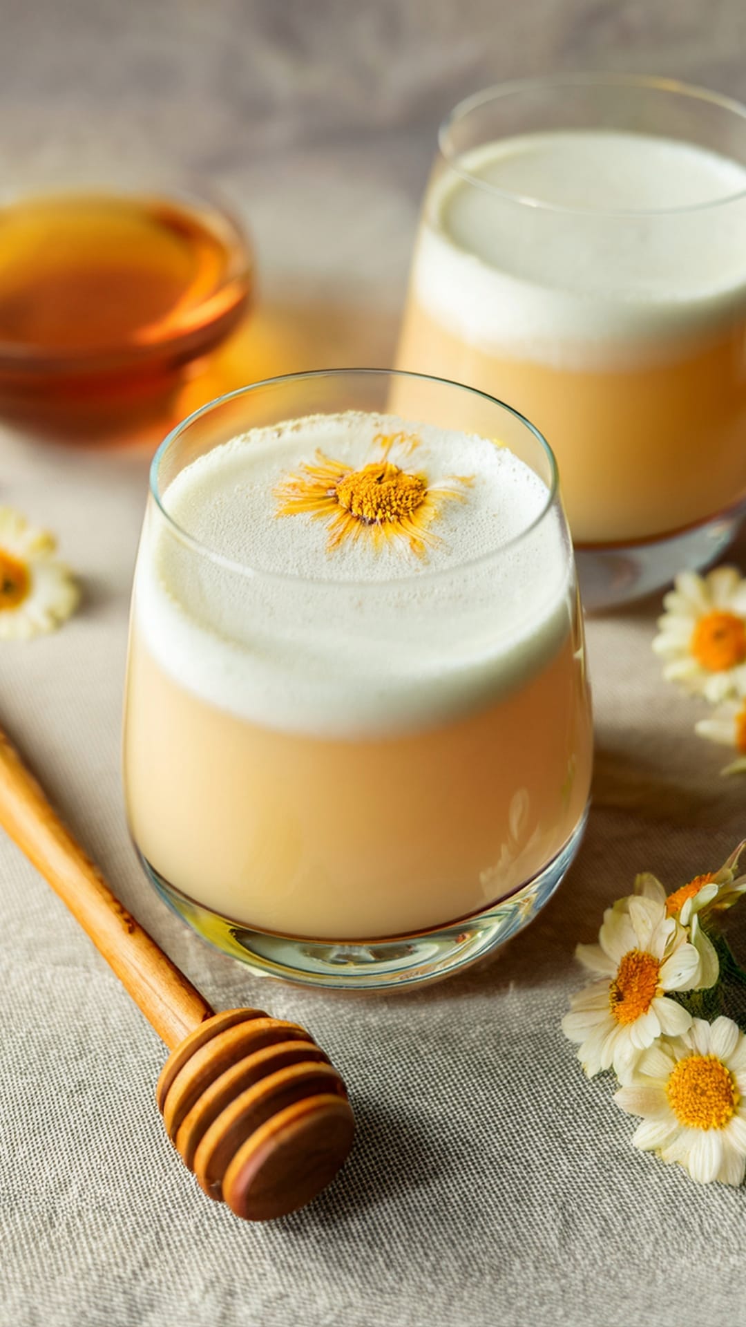 Chamomile Whiskey Sour: A Floral Twist on the Classic Cocktail