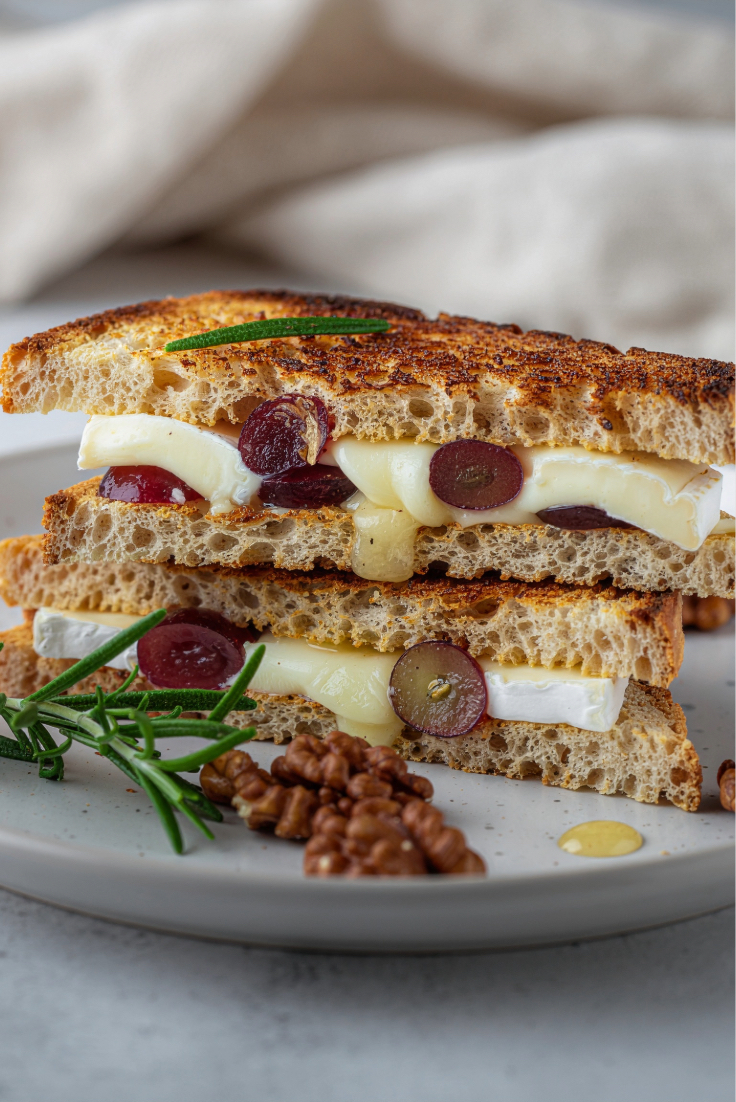 Grapes, Brie & Walnut Crunch Toastie: A Gourmet Vegetarian Sandwich ...